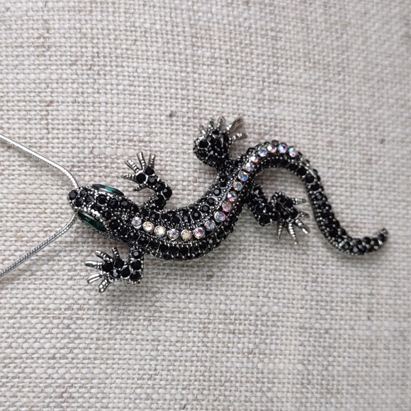 Fashion Jewelry | Jewelry | Crystal Studded Lizard Pendant Necklace ...
